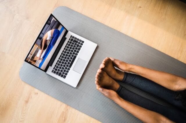 17 Best Online Yoga Classes & Subscription Based Platforms - Yome Yoga